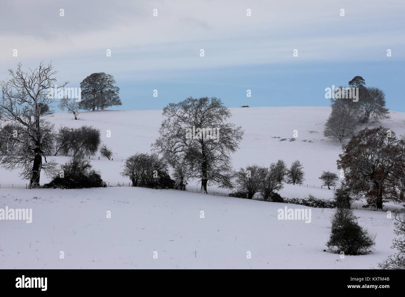 Heavy snow at the Famous village of Snowshill in Gloucestershire ...