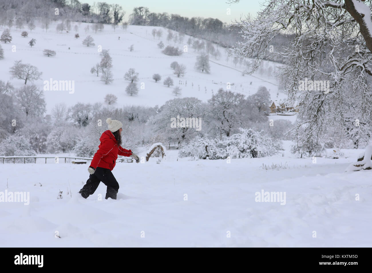 Heavy snow at the Famous village of Snowshill in Gloucestershire ...