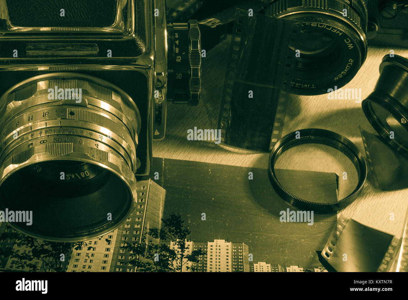 old camera retro medium format camera in the old style Stock Photo - Alamy