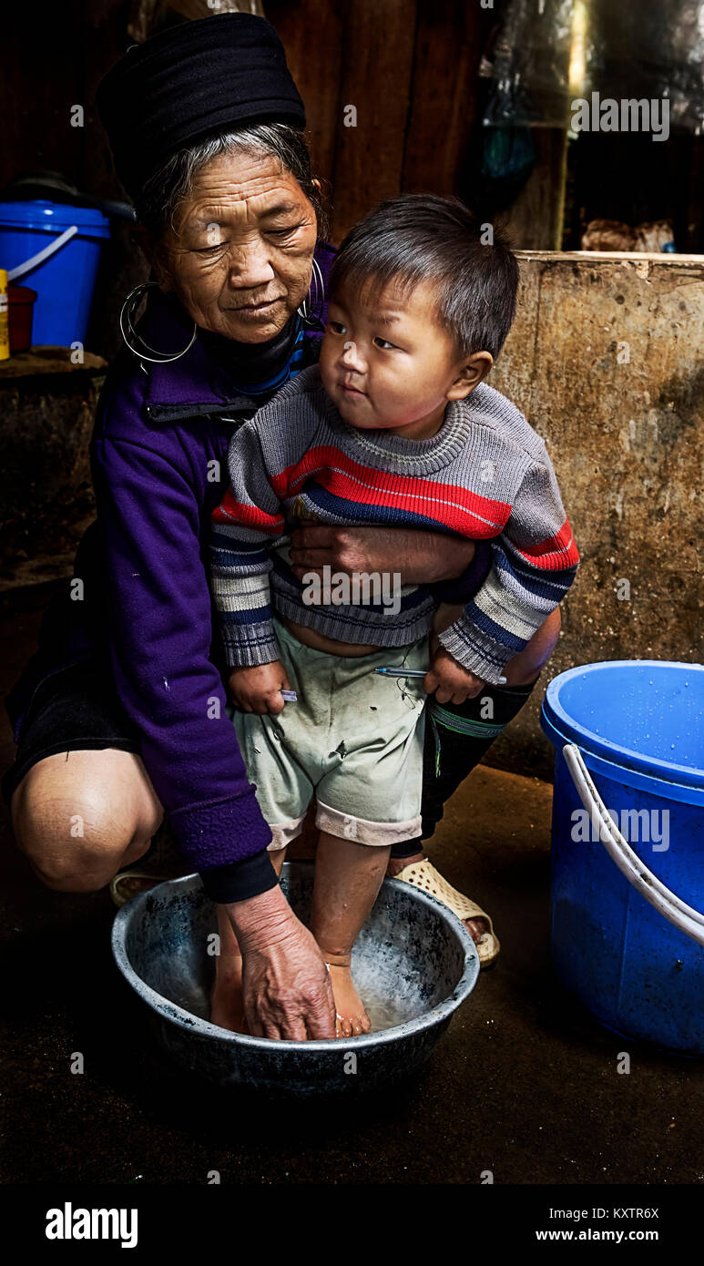 Hmong village and rice field and people hi-res stock photography and ...