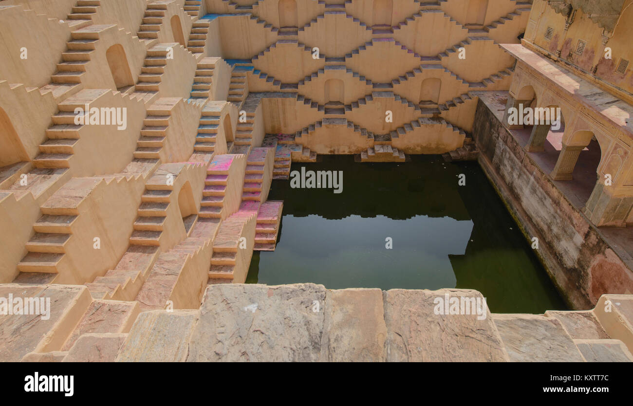 The Panna Meena ka Kund stepwell, Jaipur, India Stock Photo - Alamy