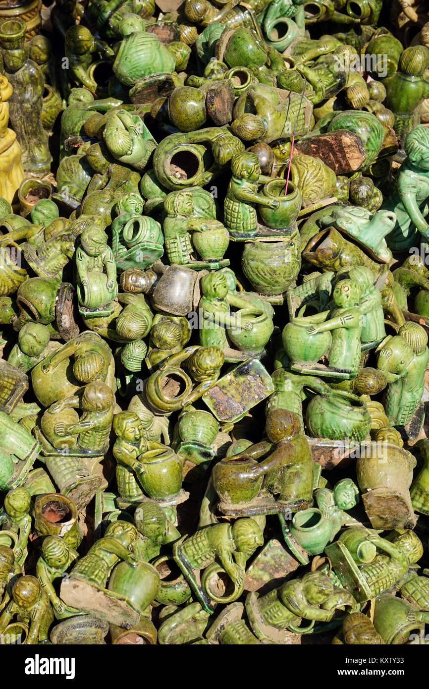 Green ceramics hi-res stock photography and images - Alamy