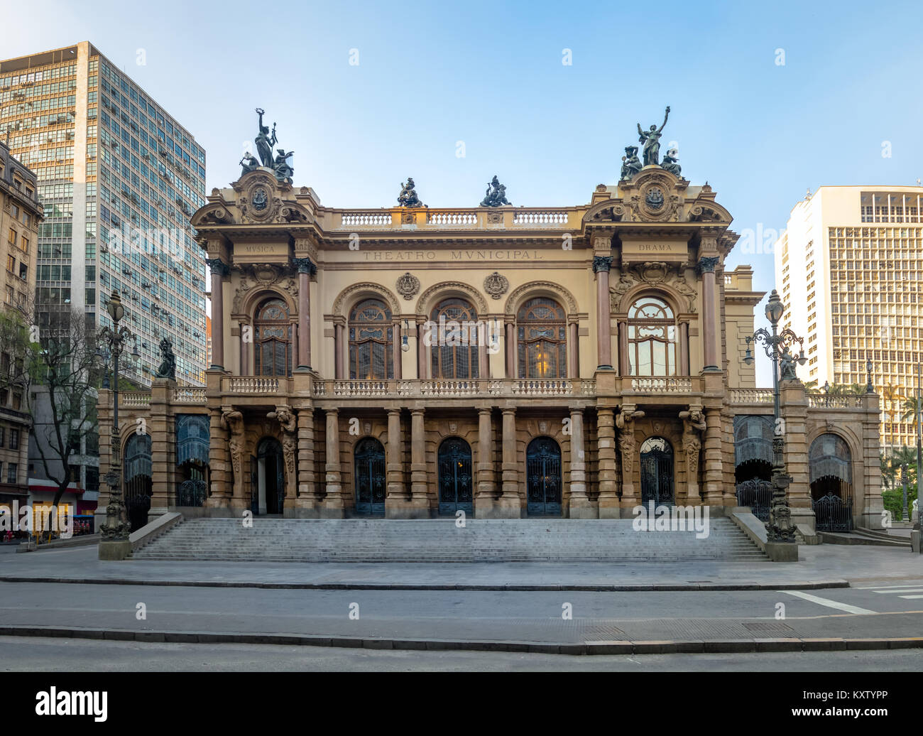 Sao paulo municipal theatre hi-res stock photography and images - Alamy