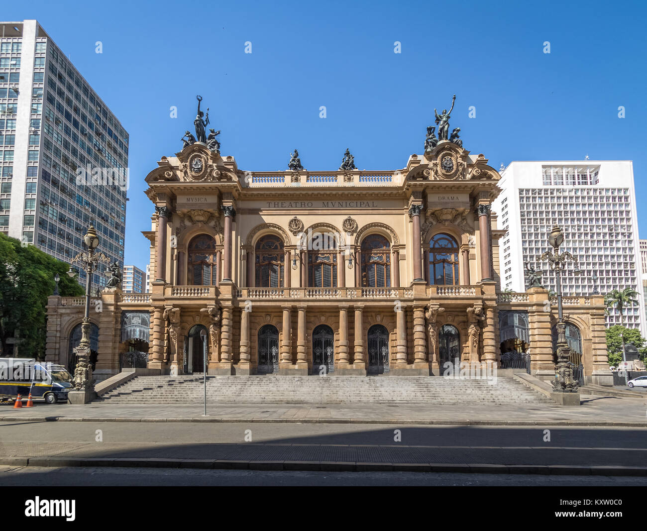 Municipal theater hi-res stock photography and images - Alamy