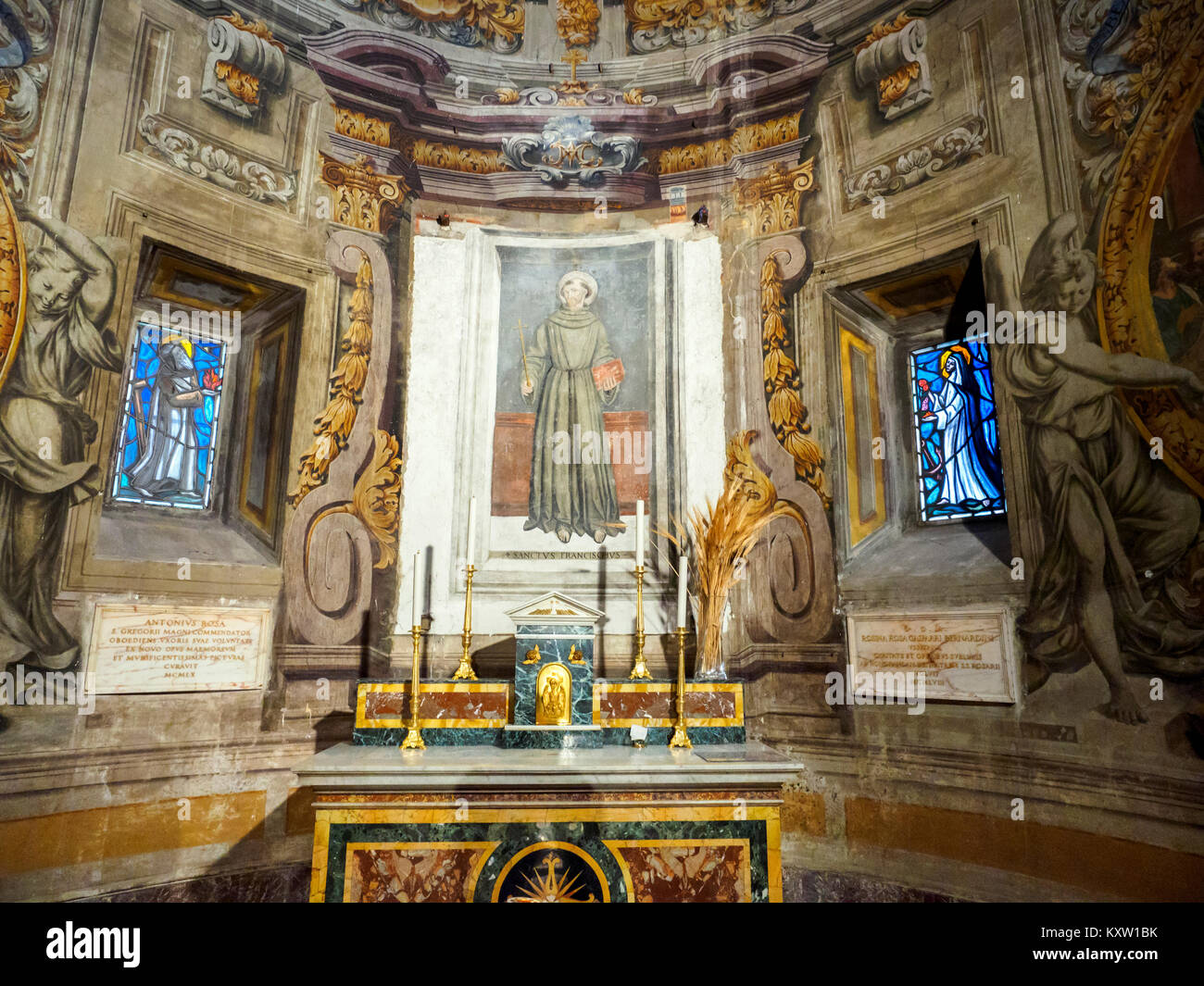 Romanesque fresco hi-res stock photography and images - Alamy