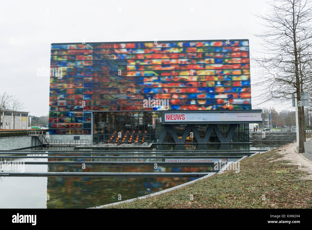 Media building hi-res stock photography and images - Alamy