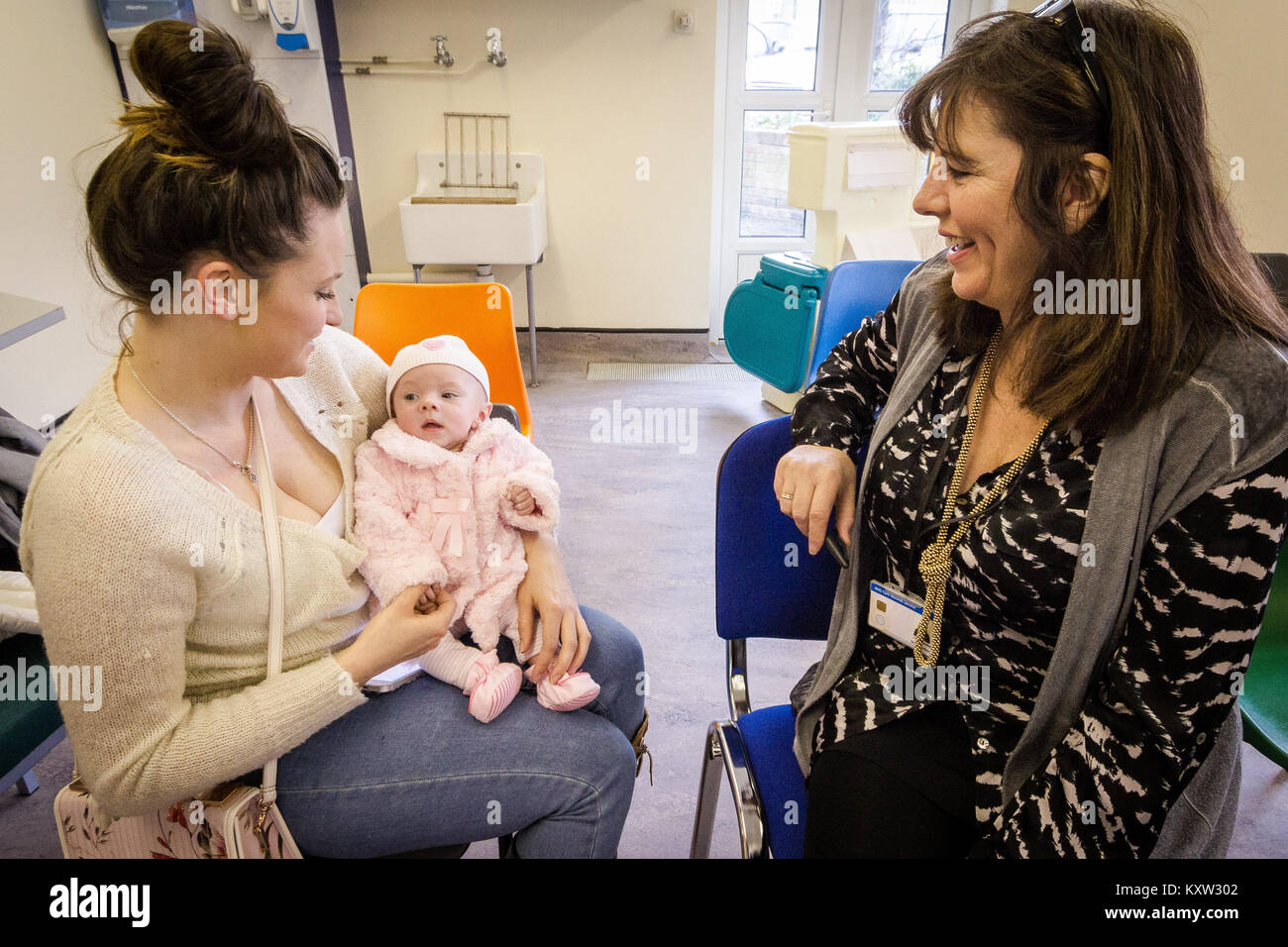 Health visitor baby hi-res stock photography and images - Alamy