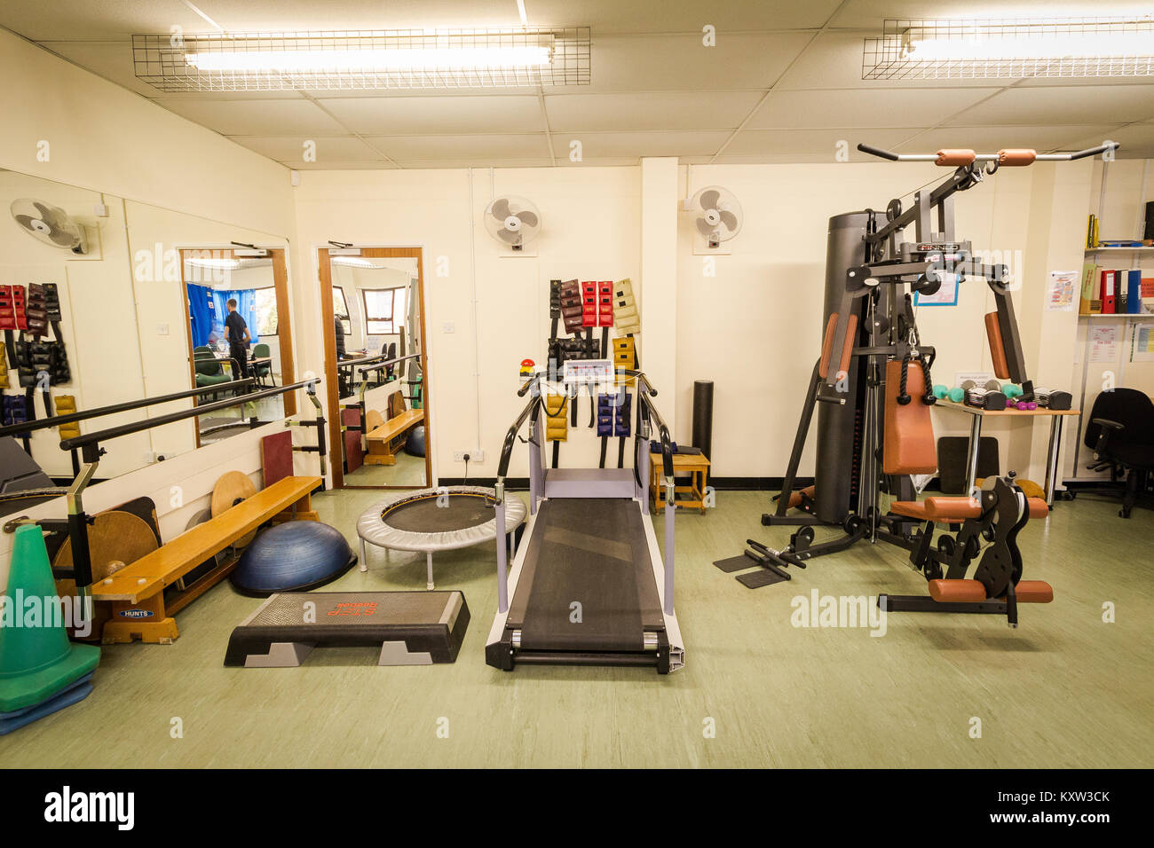 Physiotherapy gym health centre hi-res stock photography and images - Alamy