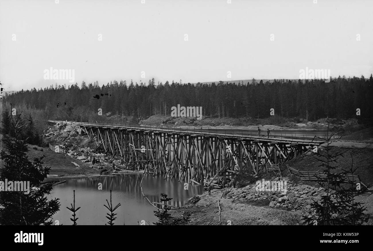 Construction railway bridge over Black and White Stock Photos & Images ...