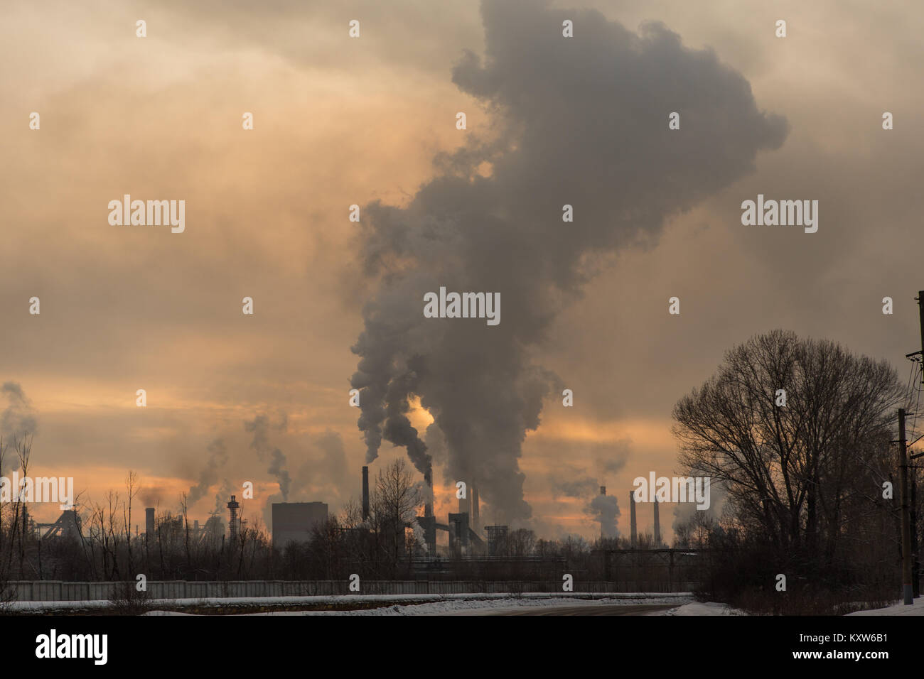 factory smoke pollution, environmental problems and air pollution Stock ...