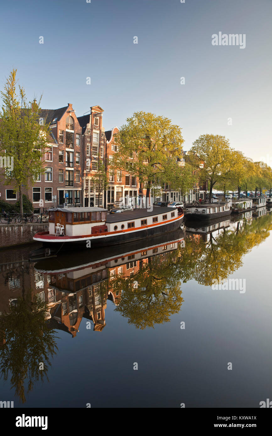 The Netherlands, Amsterdam, 17th century houses and houseboats at canal ...