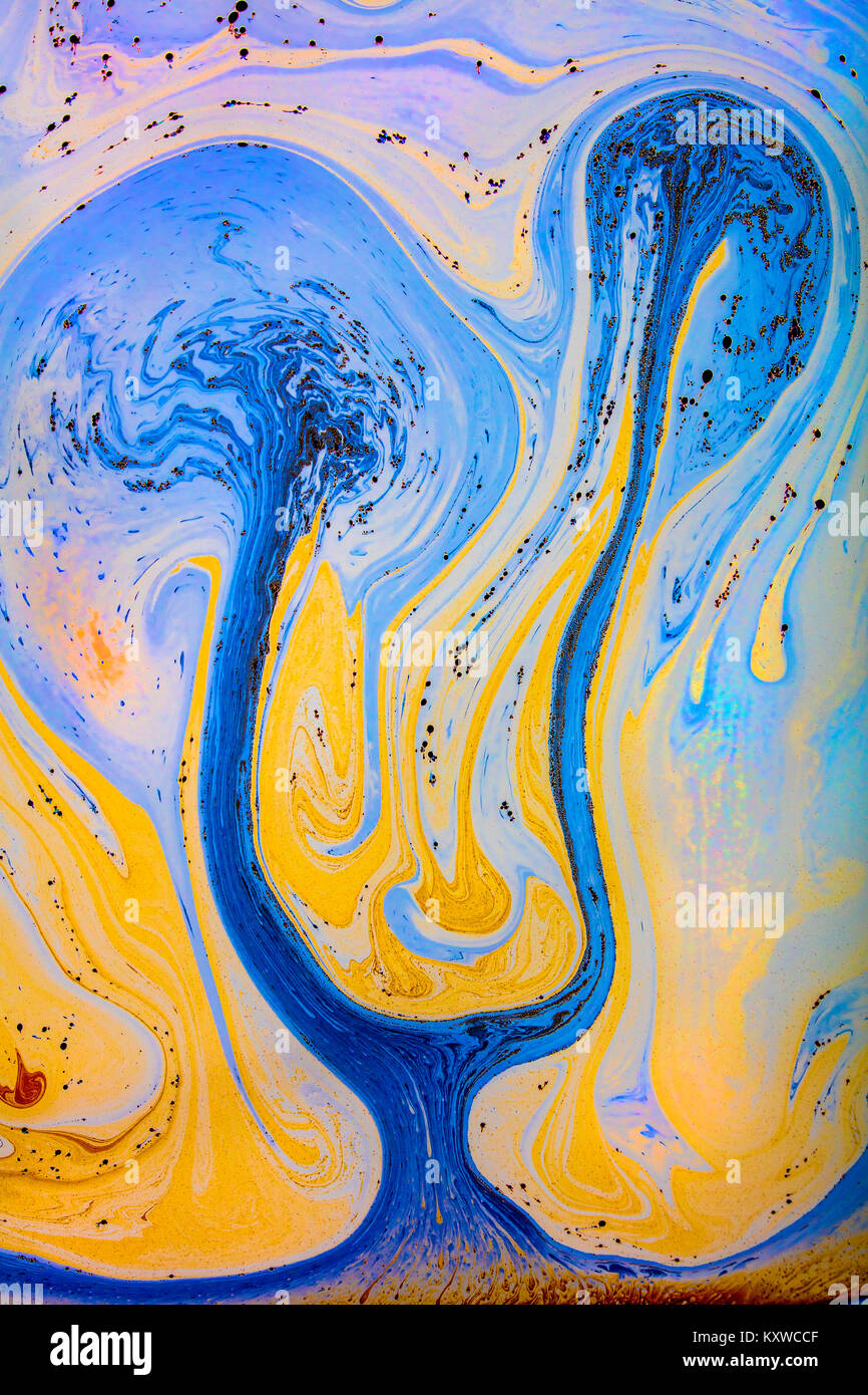 Optical thin film interference patterns in a stretched soap solution ...