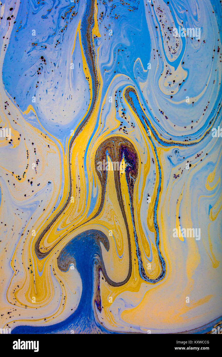 Optical thin film interference patterns in a stretched soap solution ...