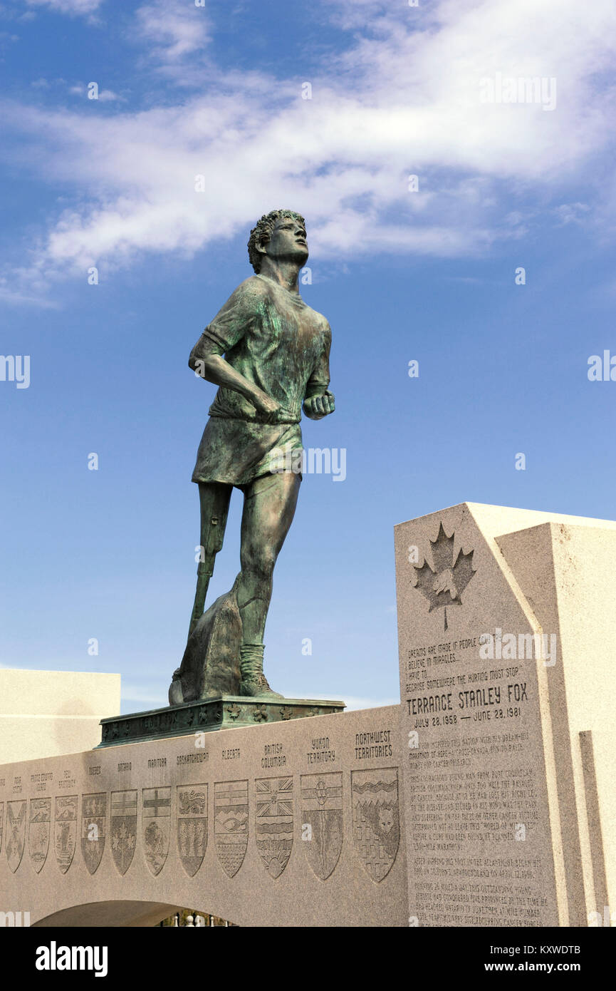 Terry fox statue hi-res stock photography and images - Alamy