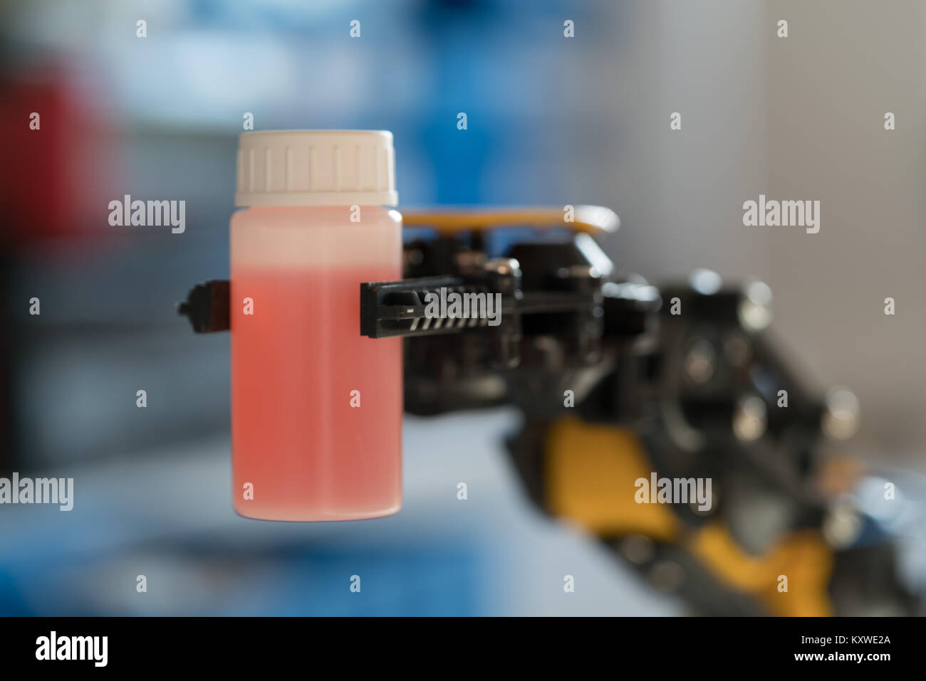 Chemical weapon lab hi-res stock photography and images - Alamy
