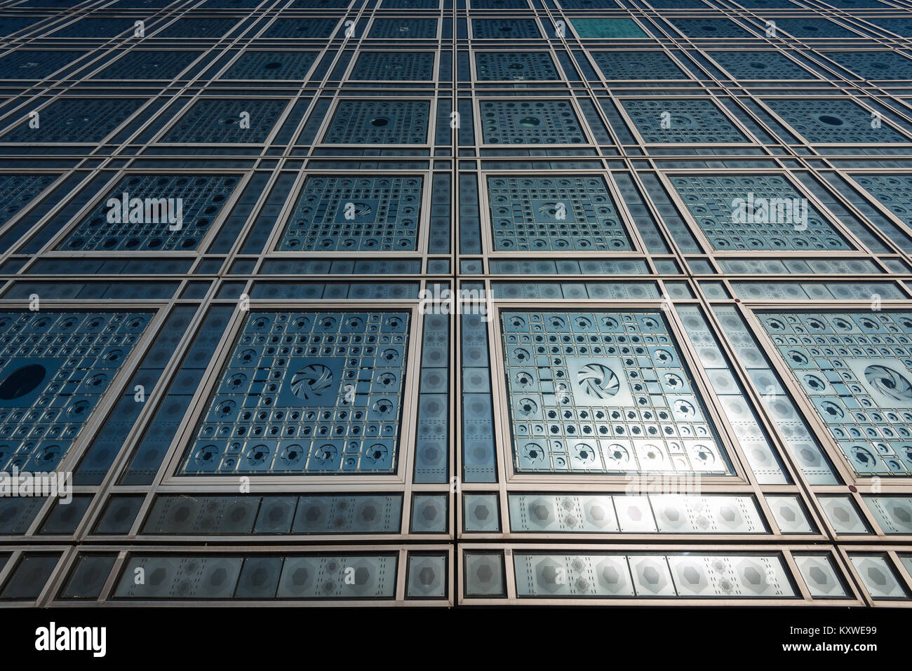 Modern and contemporary art of the arab world hi-res stock photography ...