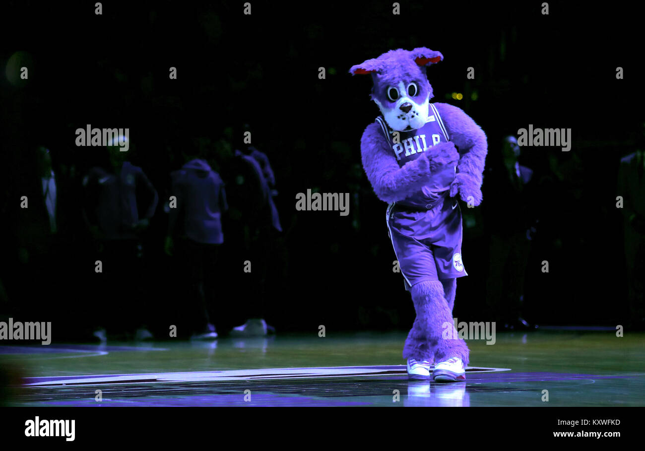 Mascot of the 76ers hi-res stock photography and images - Alamy