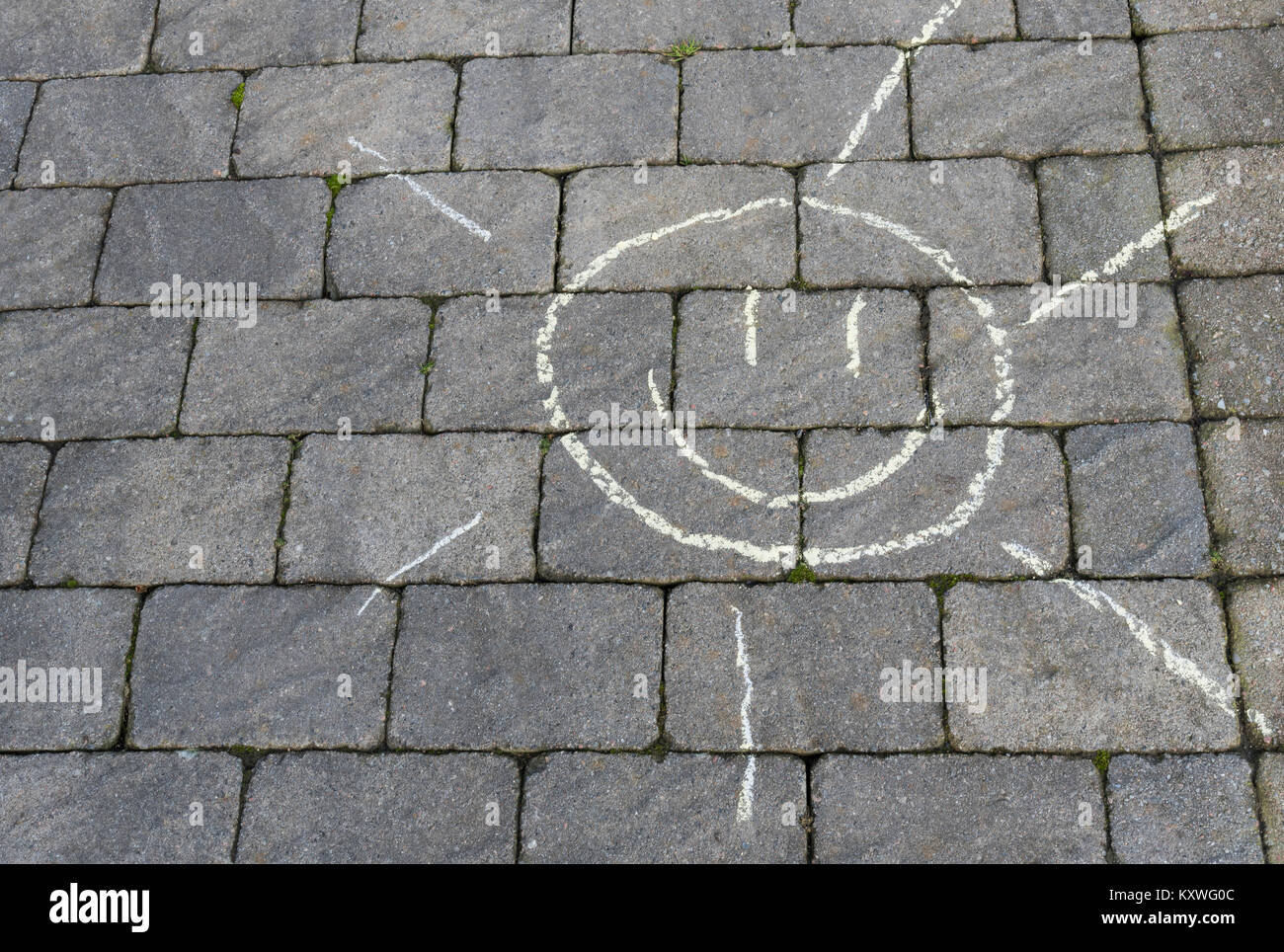 Drawing sun in chalk Stock Photo - Alamy