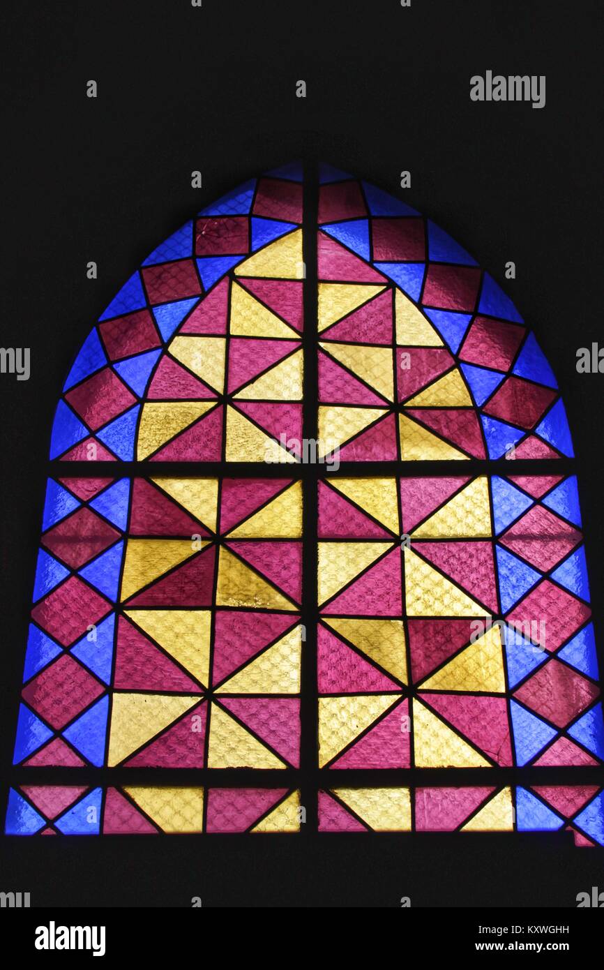 Dove of peace church window hi-res stock photography and images - Alamy