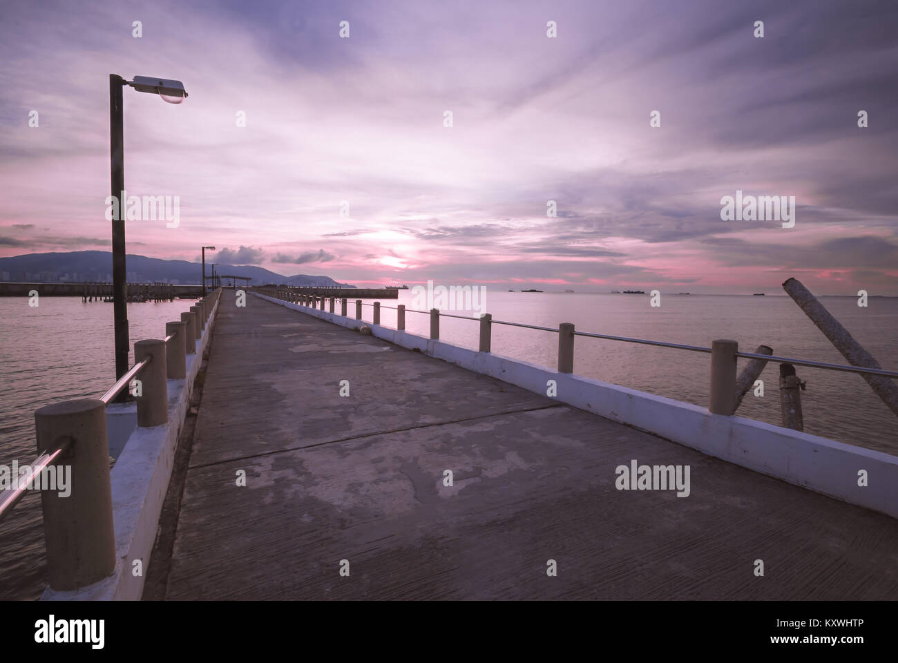 Bridge at jetty Kampung Nelayan Stock Photo - Alamy