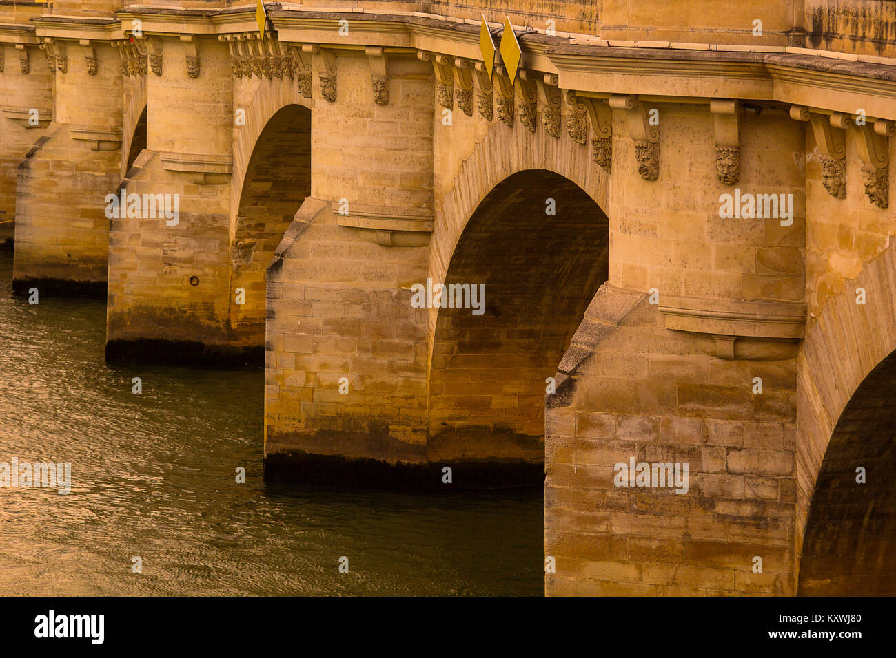 Pont Neuf (New Bridge), Seine river, Paris, France Stock Photo - Alamy