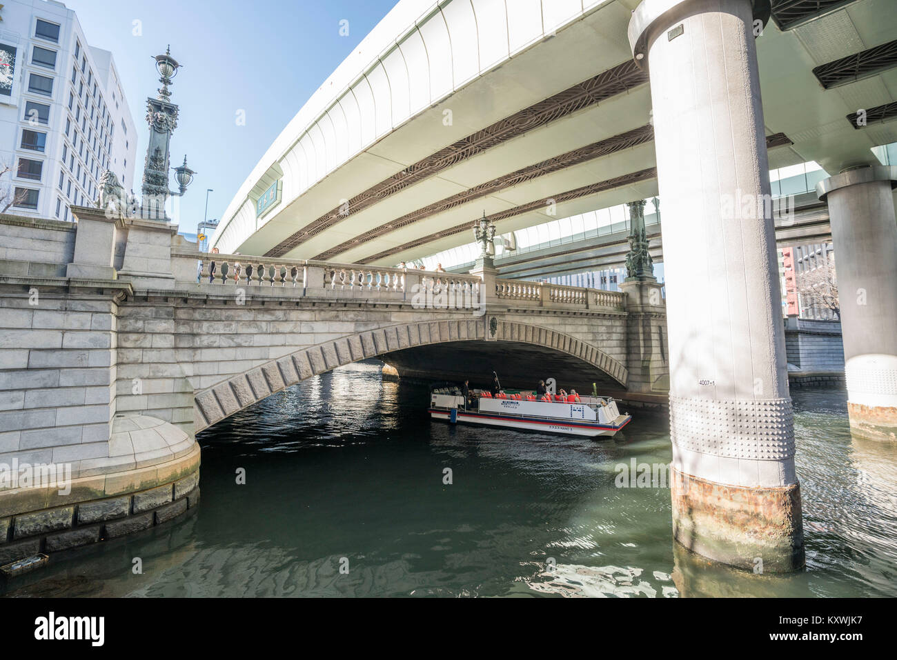 Nihonbashi building chuo ku japan tokyo hi-res stock photography and ...