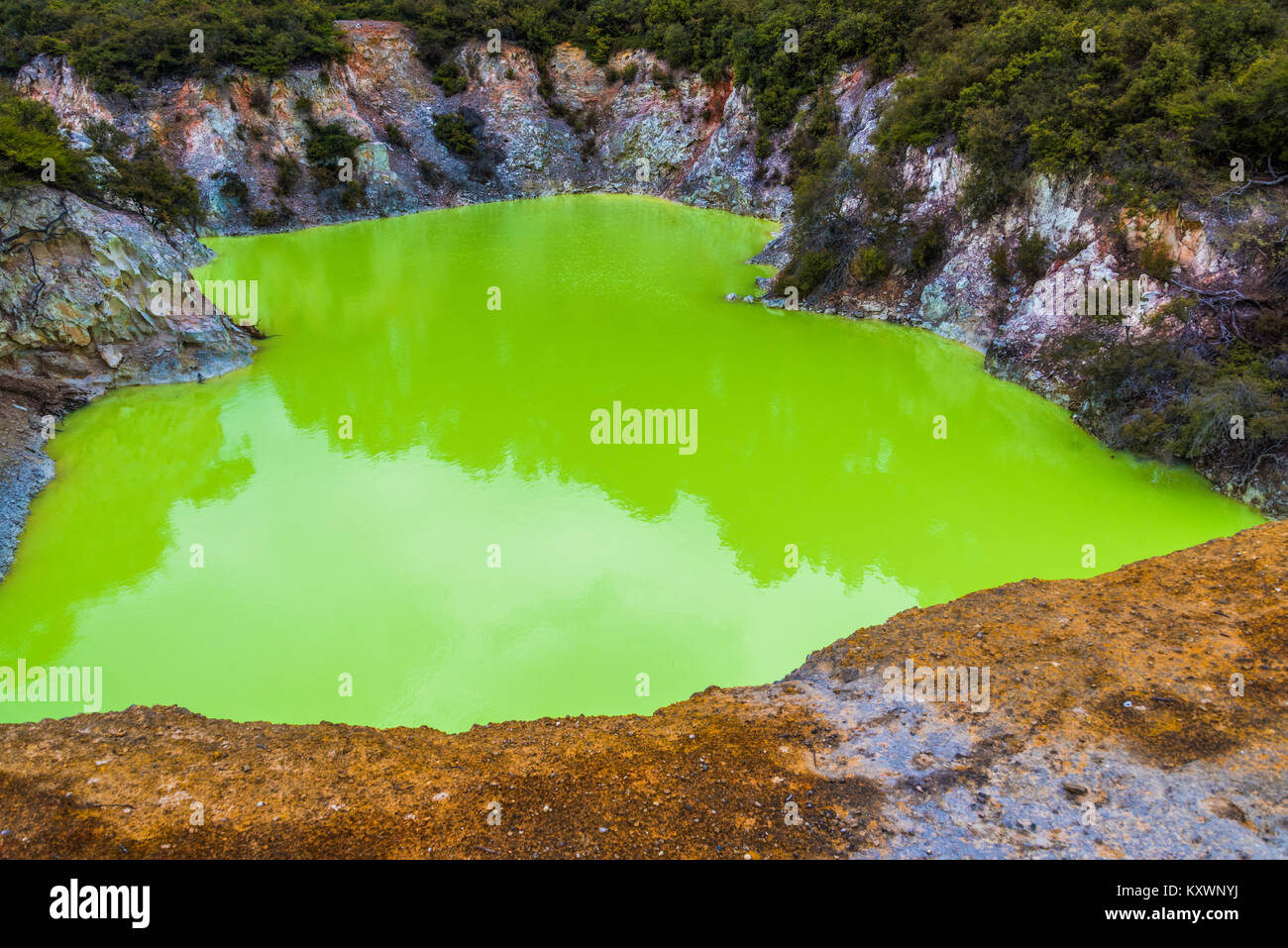 Sulfuric hot springs hi-res stock photography and images - Alamy