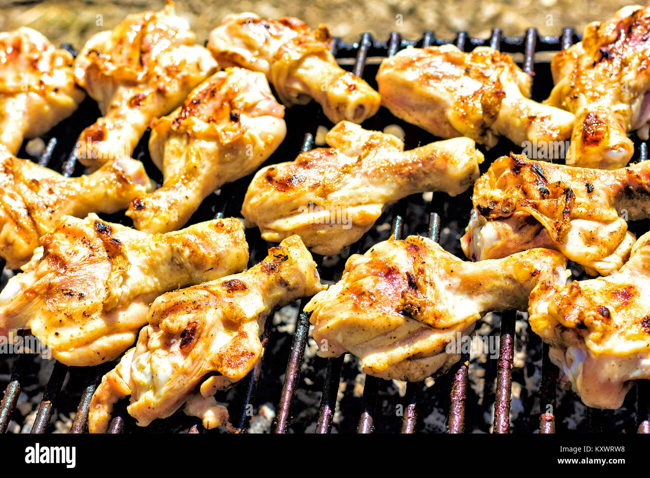 Grill outside hi-res stock photography and images - Alamy
