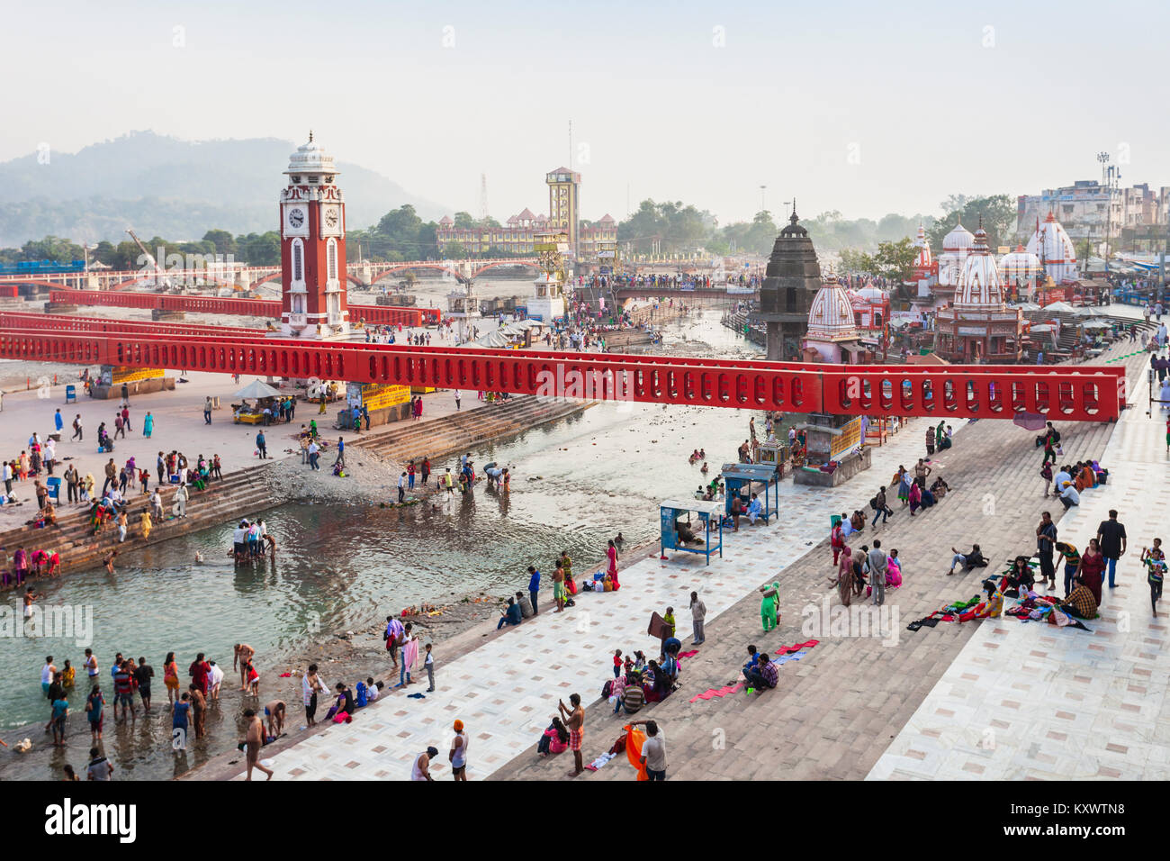 HARIDWAR, INDIA - NOVEMBER 13, 2015: Har Ki Pauri is a famous ghat on ...