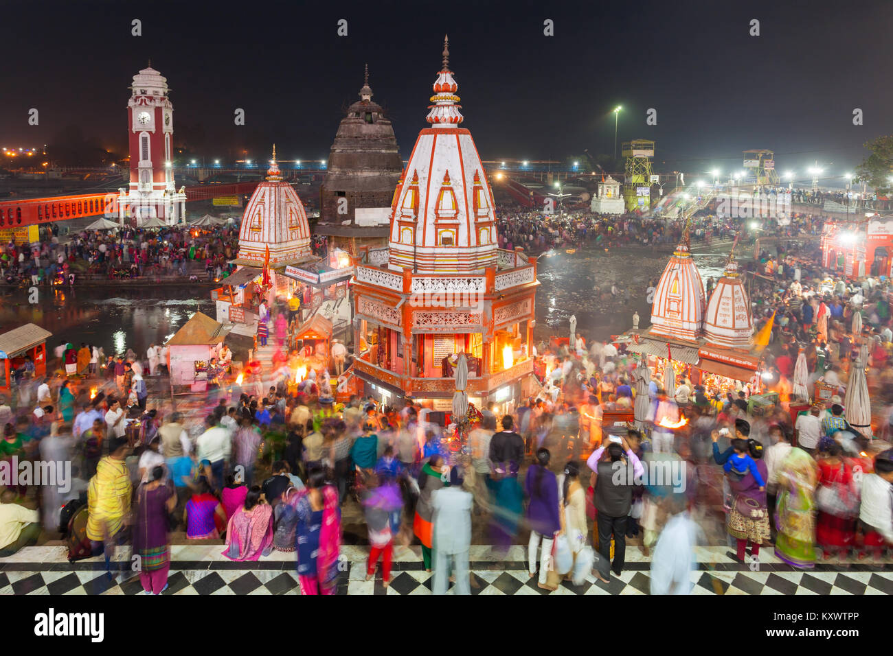HARIDWAR, INDIA - NOVEMBER 13, 2015: View of the evening Ganga Aarti ...