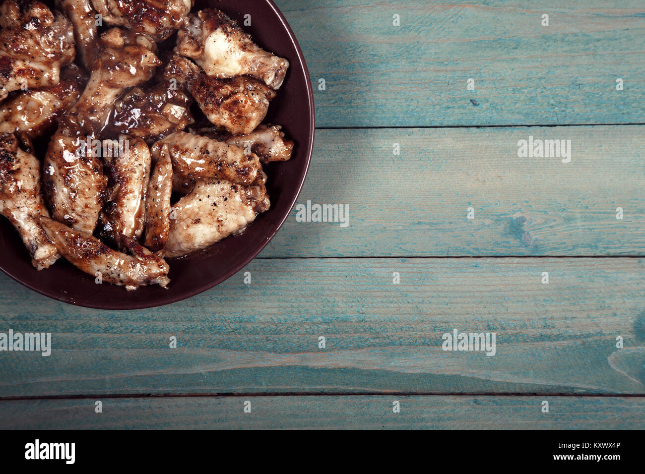 Rustic chicken barbecue plate hi-res stock photography and images - Alamy