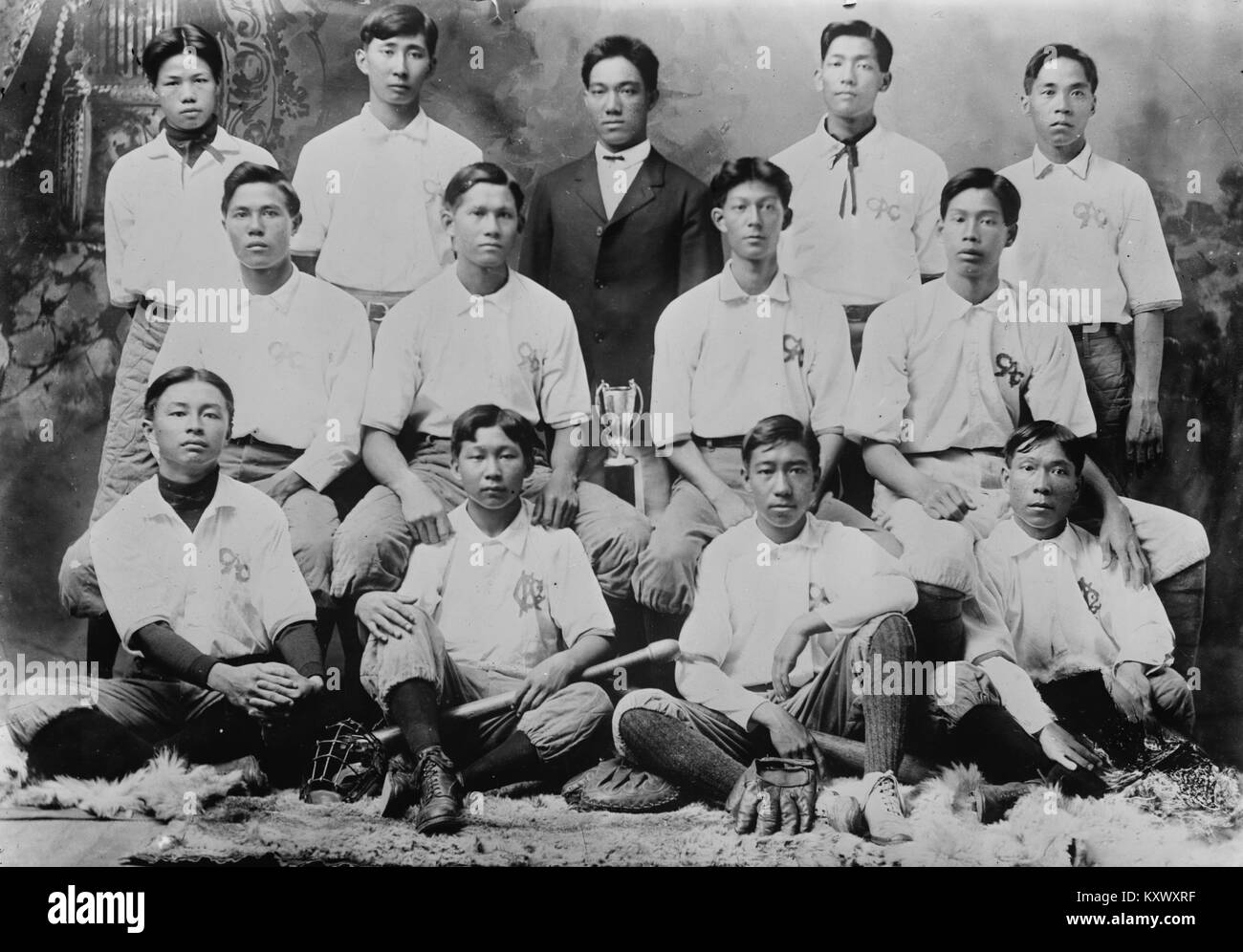 Square meal hi-res stock photography and images - Alamy