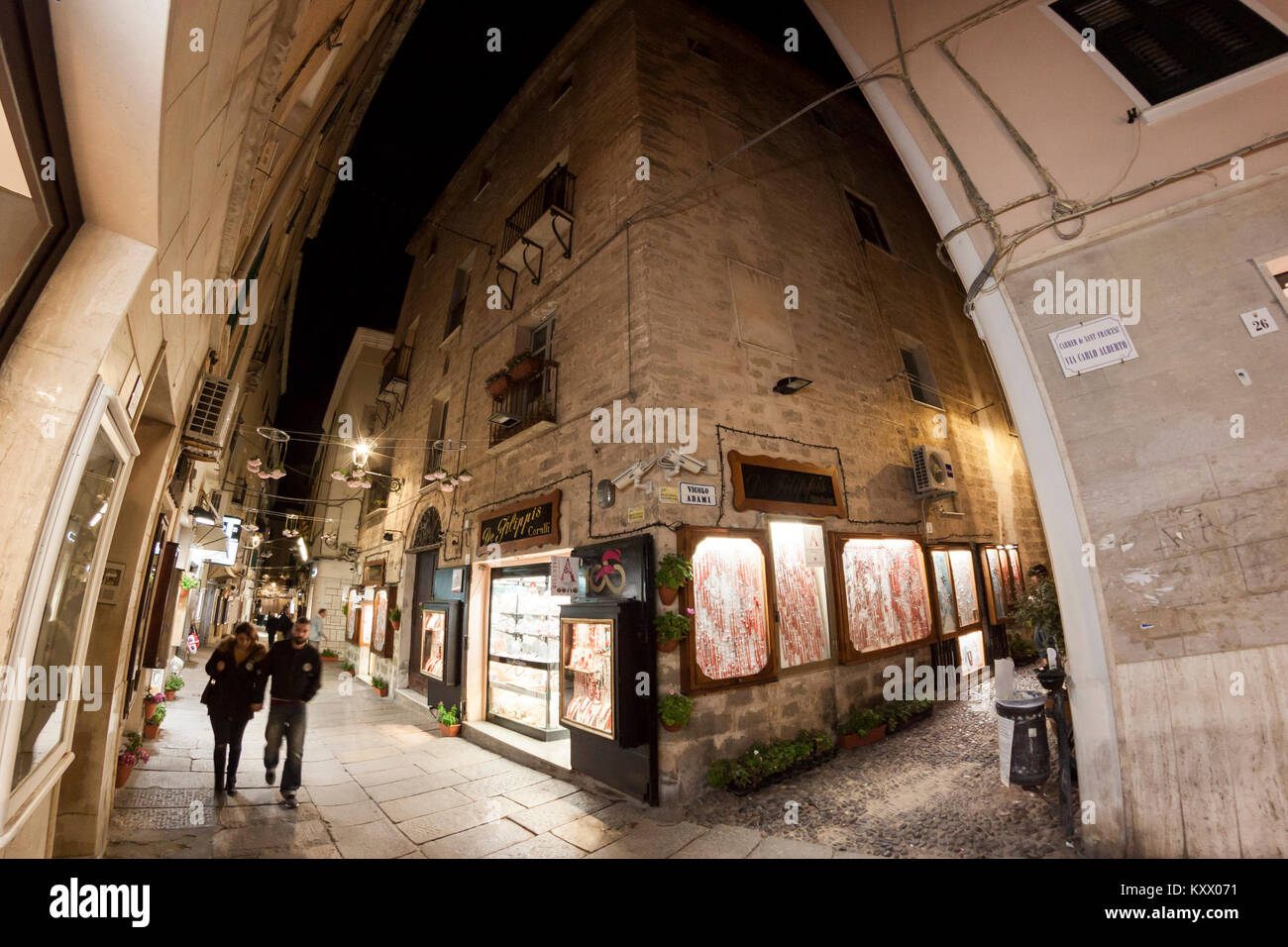 Italian storefronts hi-res stock photography and images - Alamy
