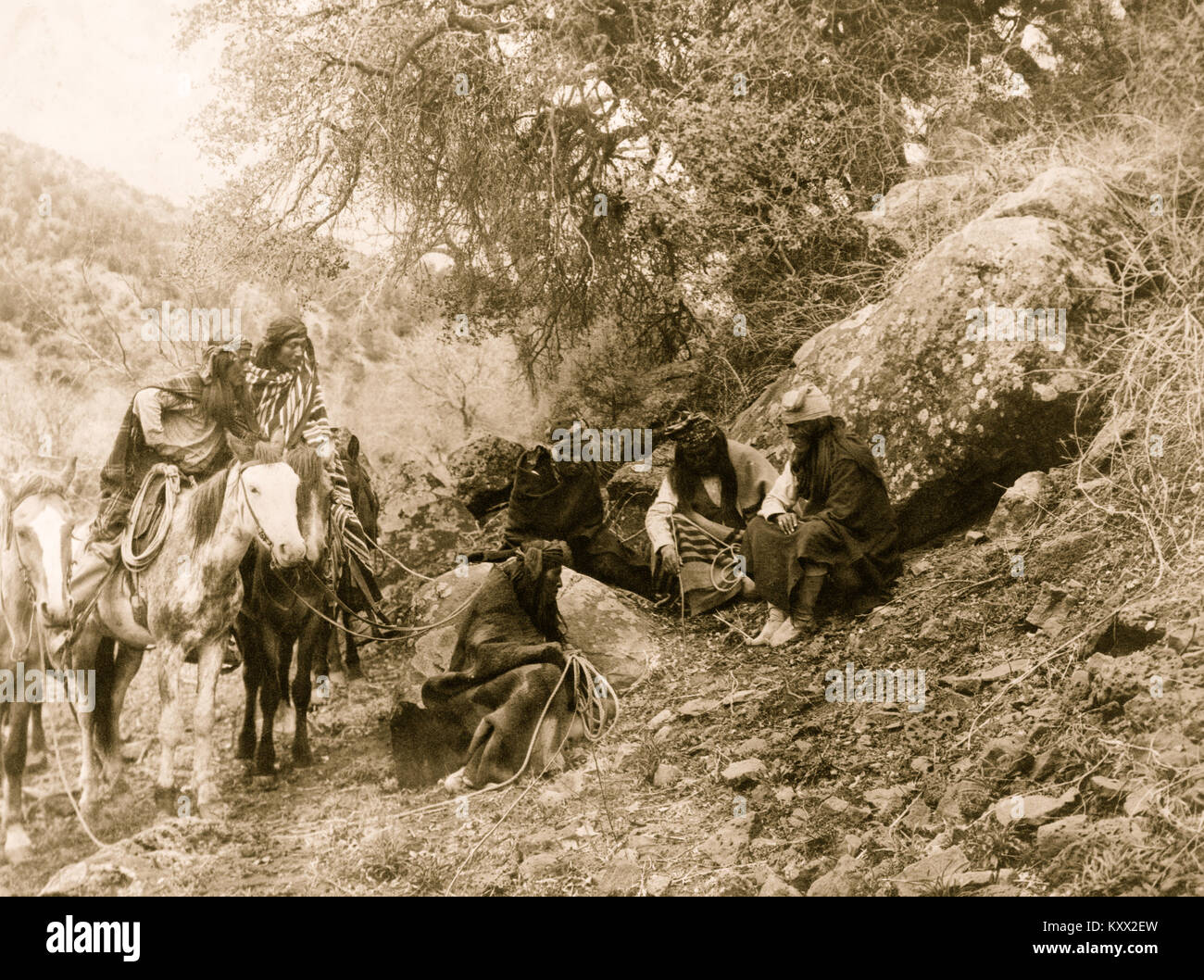 Native american storytelling hi-res stock photography and images - Alamy