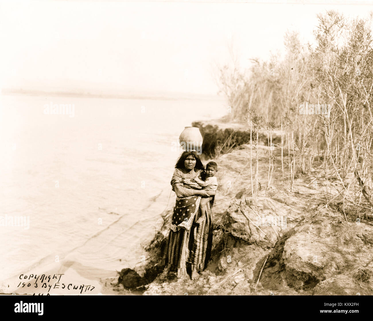 Native american water jug hi-res stock photography and images - Alamy
