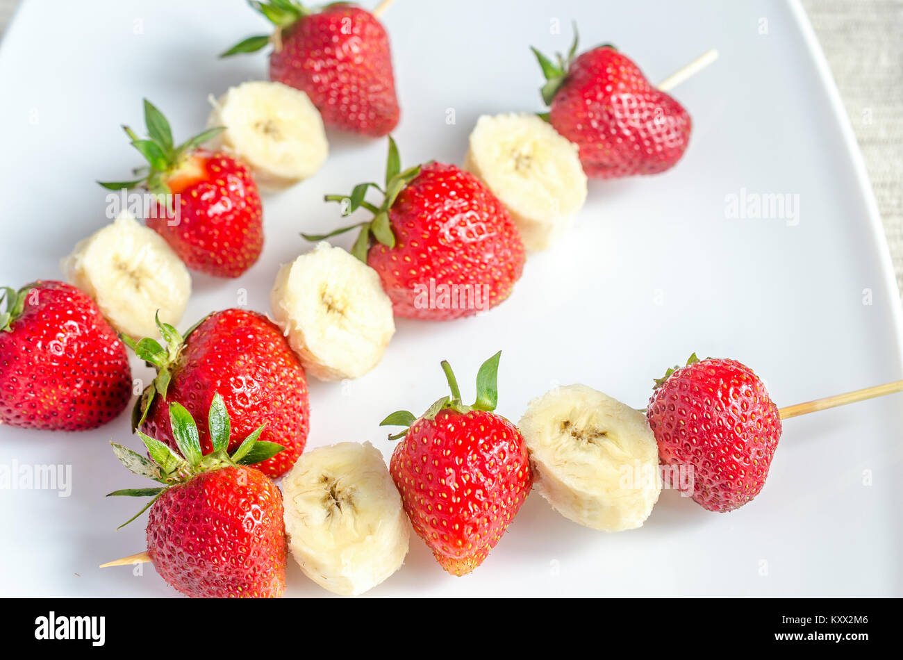 Strawberry and banana skewers hi-res stock photography and images - Alamy