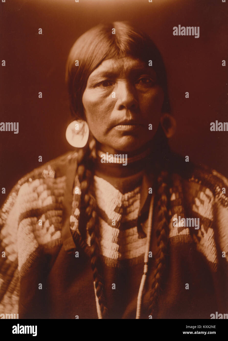 Native american indian squaw woman hi-res stock photography and images ...
