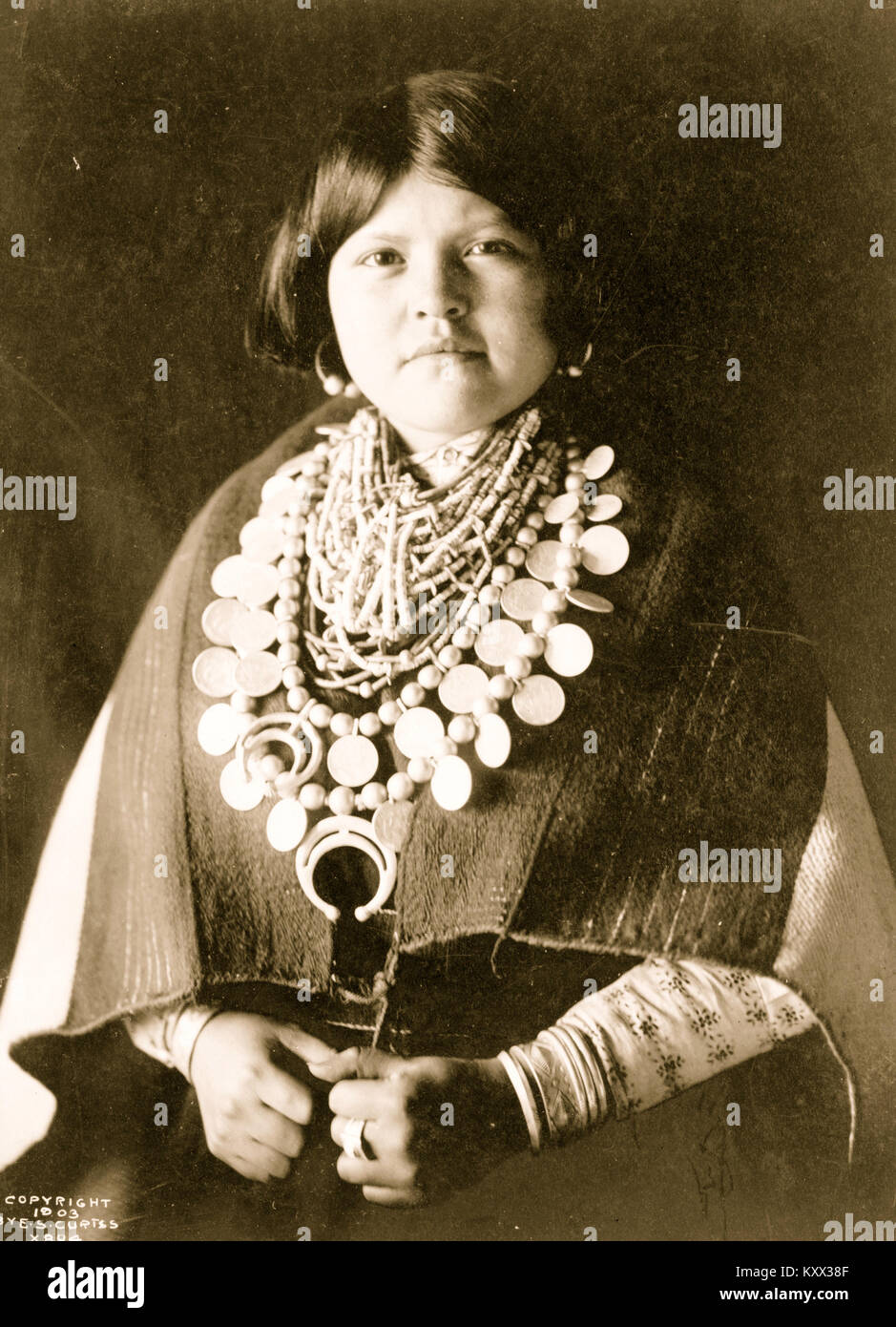 Zuni girl hi-res stock photography and images - Alamy