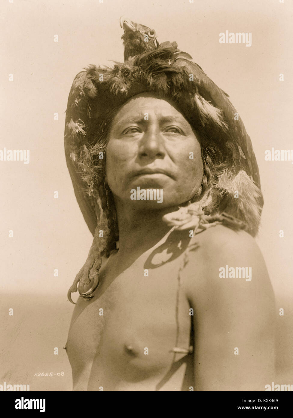 Native american indian medicine man hi-res stock photography and images ...