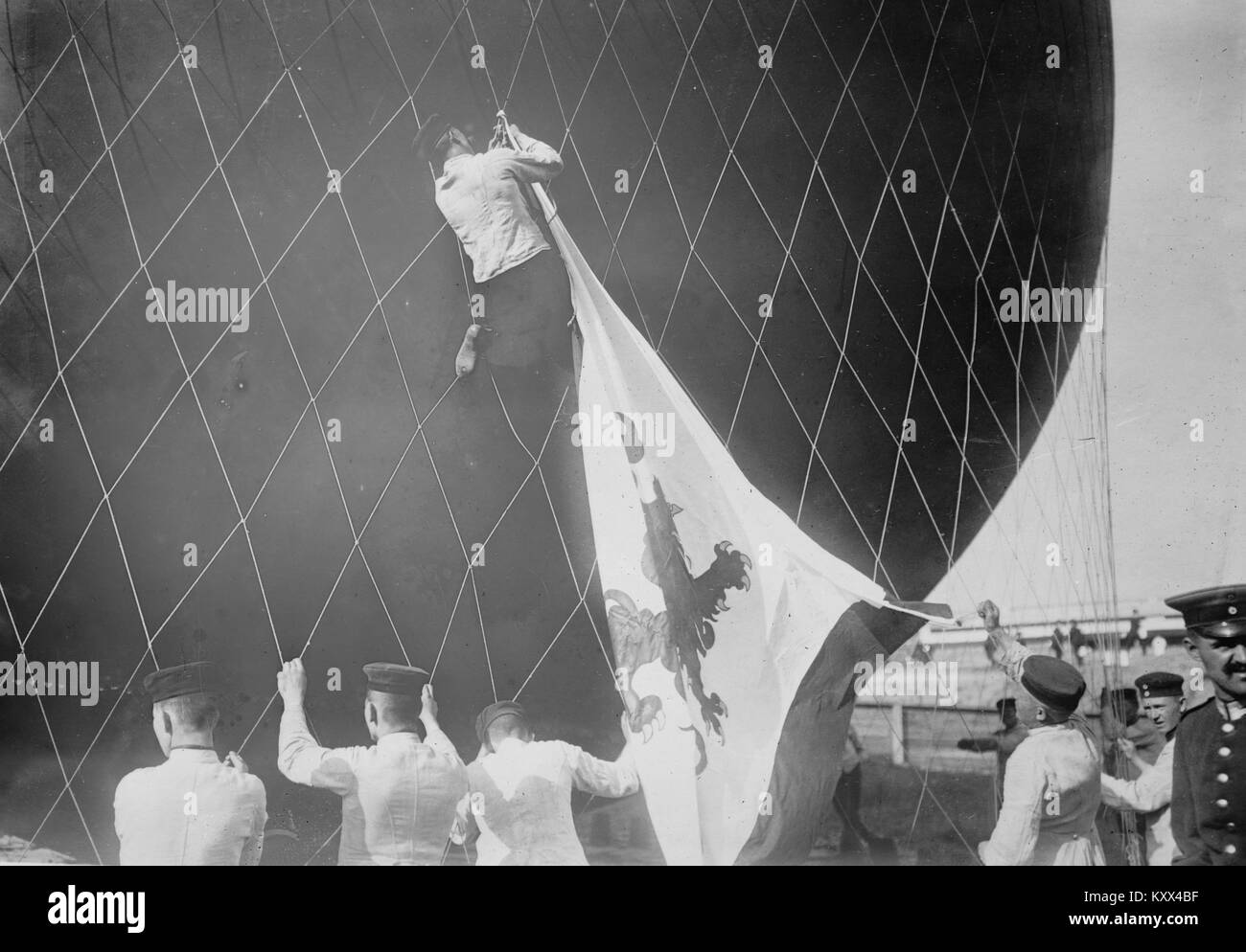 German reich flag hi-res stock photography and images - Alamy