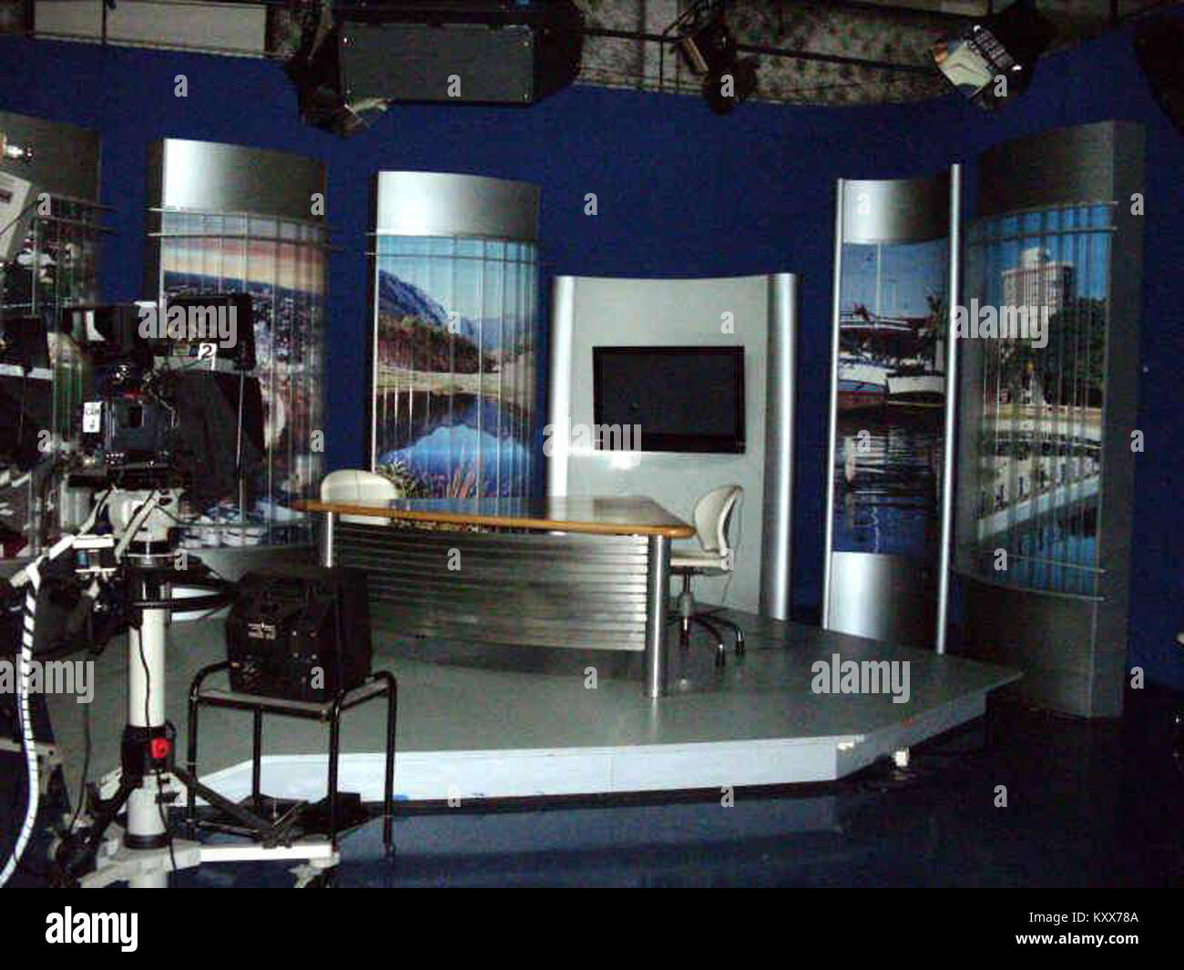 Tv estudio hi-res stock photography and images - Alamy
