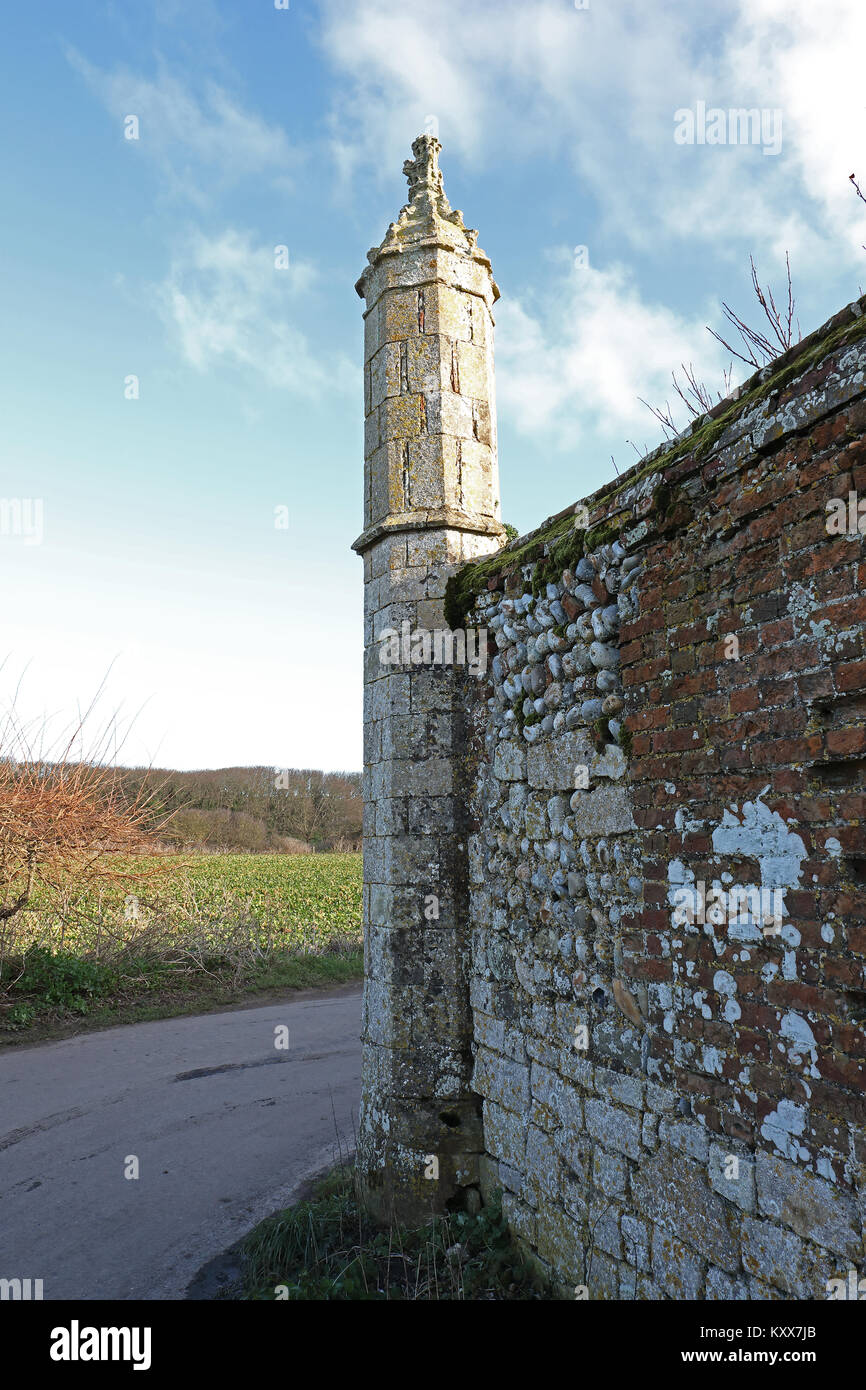 Corner tower hi-res stock photography and images - Alamy