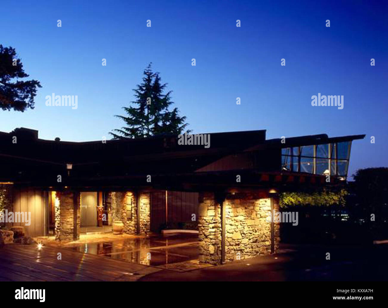 Canlis seattle restaurant hi-res stock photography and images - Alamy