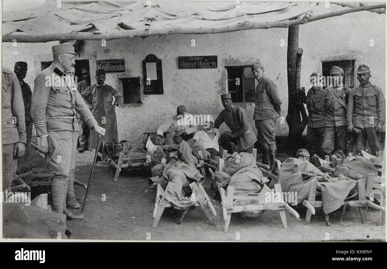First aid wounded soldiers hi-res stock photography and images - Alamy