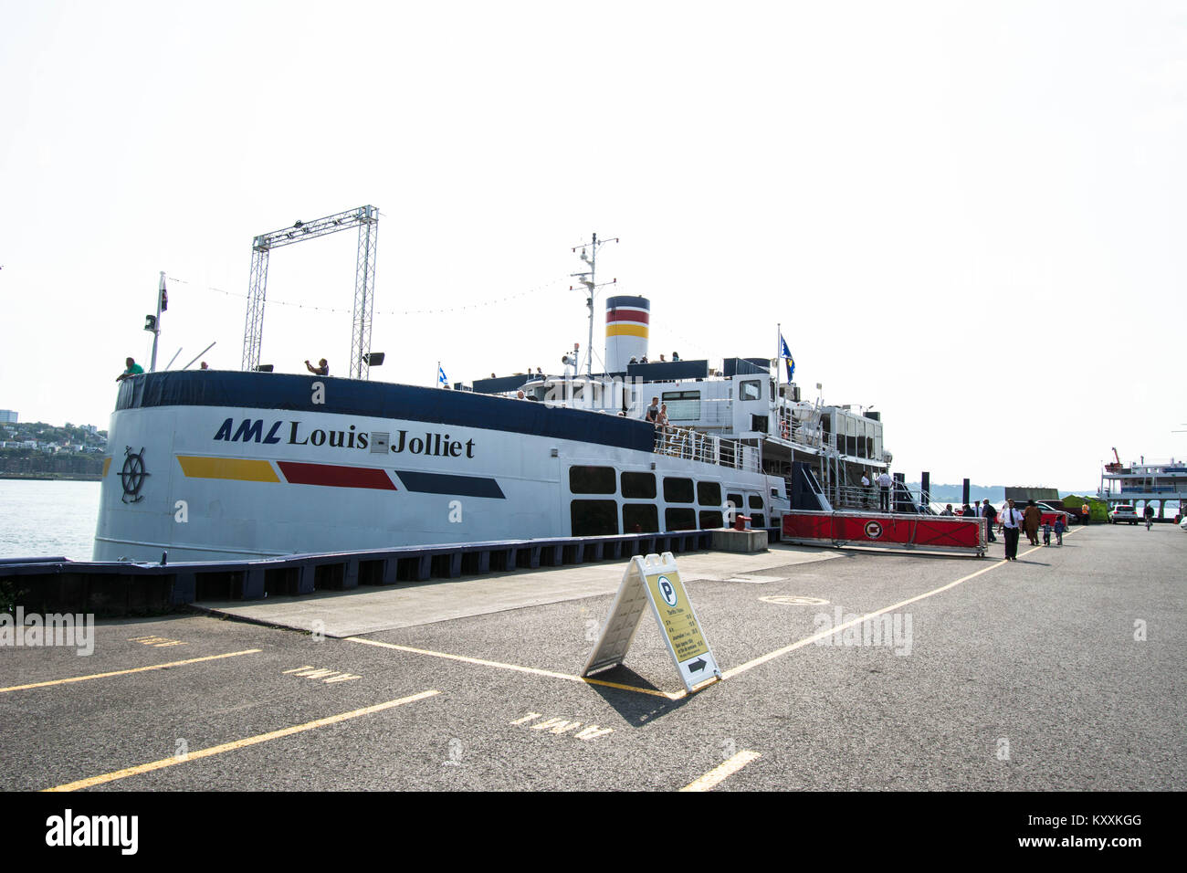 Quebec flag ship hi-res stock photography and images - Alamy