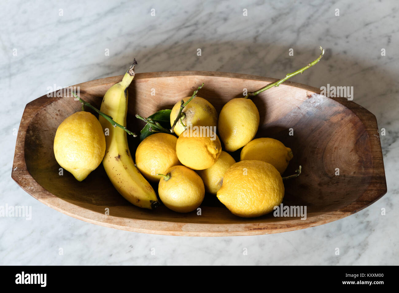 Banana, lemon time- lapse Stock Photo - Alamy