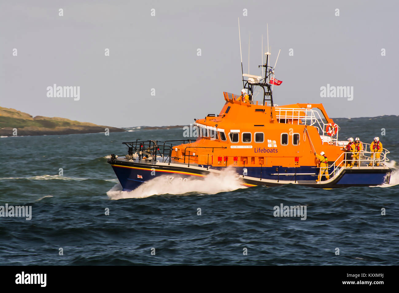 Portrush Lifeboat on exercise in front of the Skerries Stock Photo - Alamy