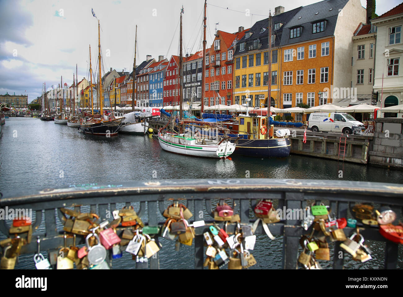 COPENHAGEN, DENMARK - AUGUST 15, 2016: Boats in the docks Nyhavn ...
