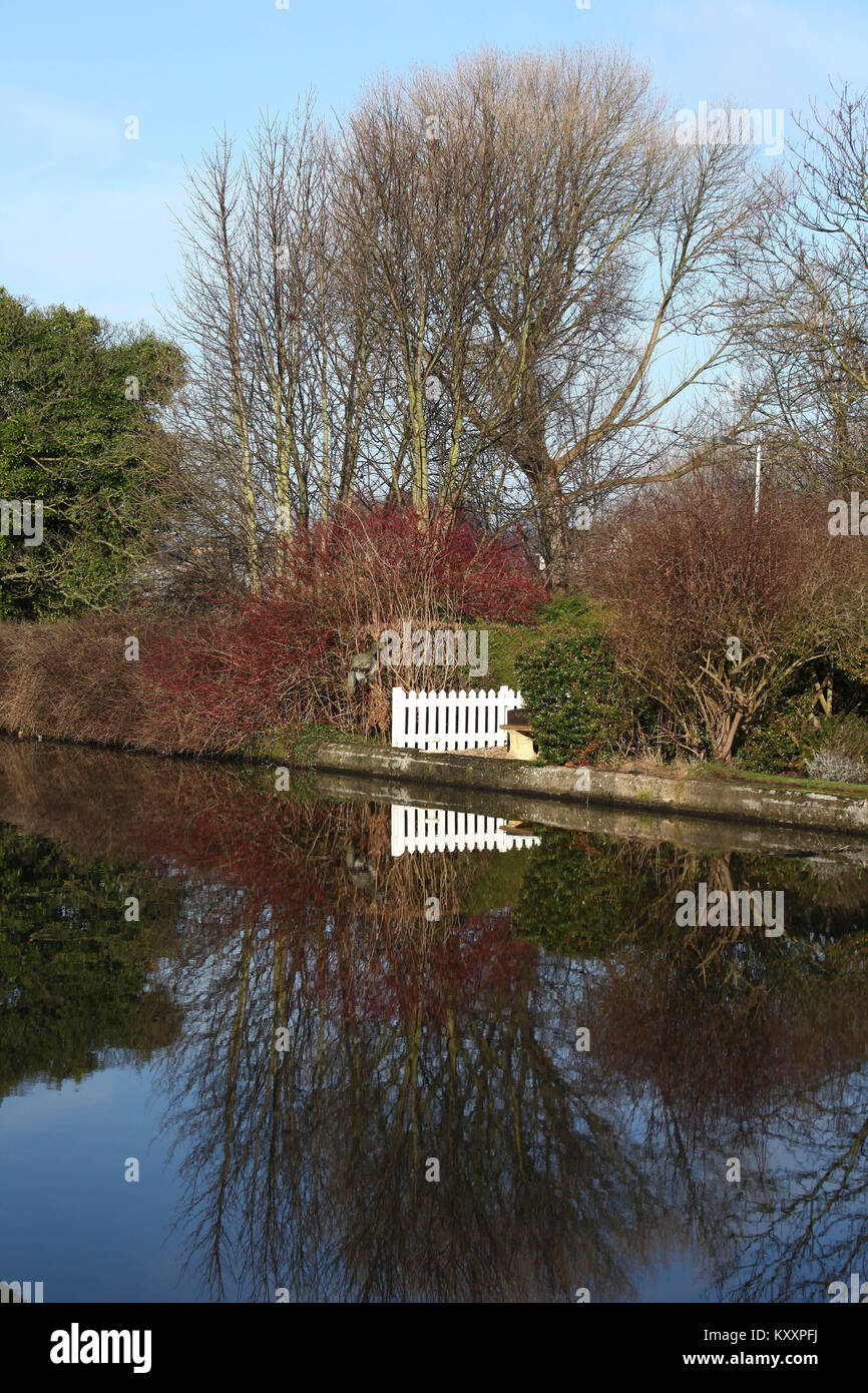 Maghull boat hi-res stock photography and images - Alamy