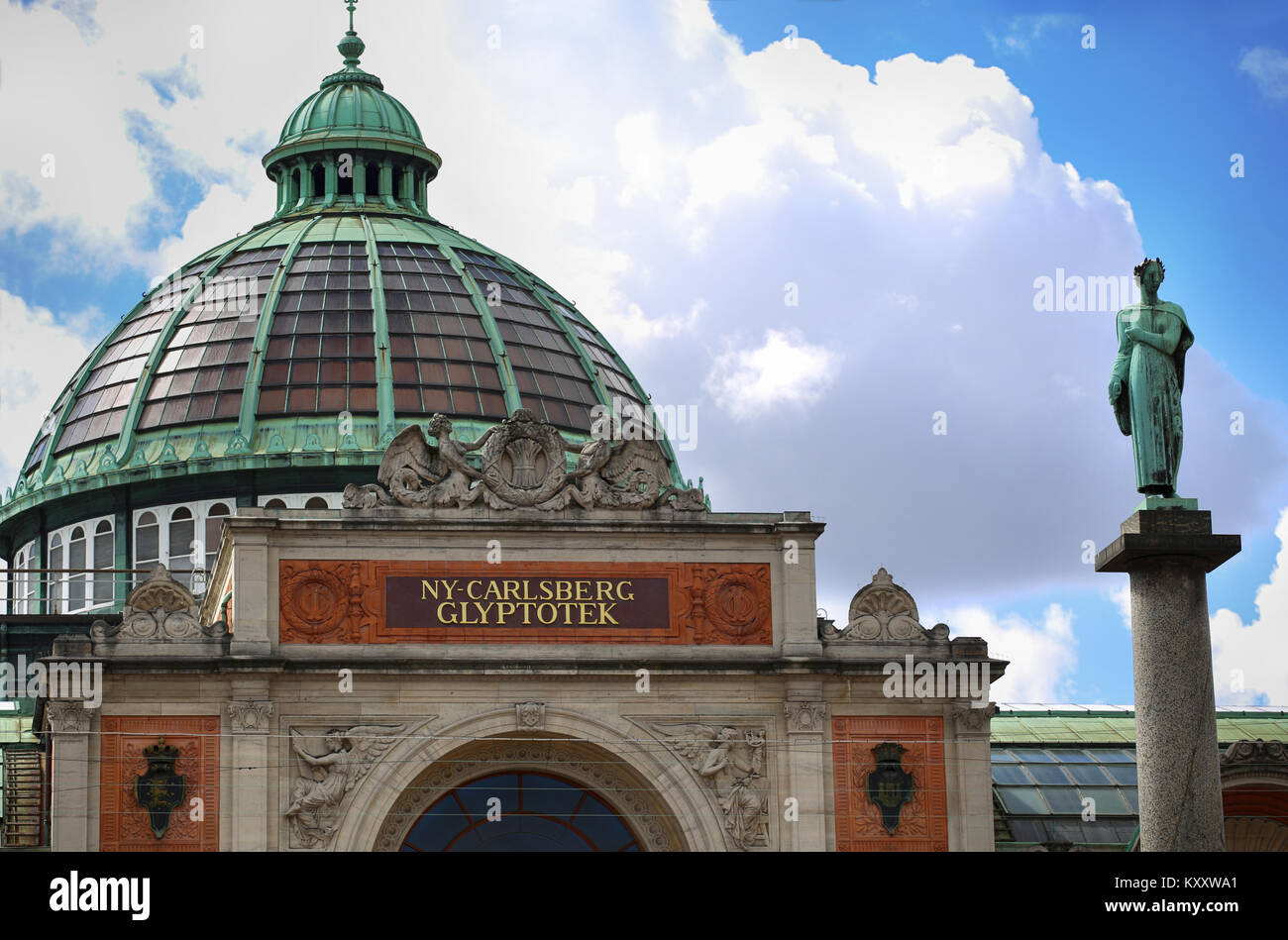 COPENHAGEN, DENMARK - AUGUST 14, 2016: Art museum in Copenhagen Ny ...